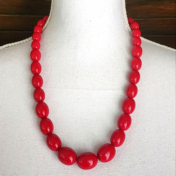 Vintage | Jewelry | 8s Graduated Red Bead Necklace Single Strand Retro ...
